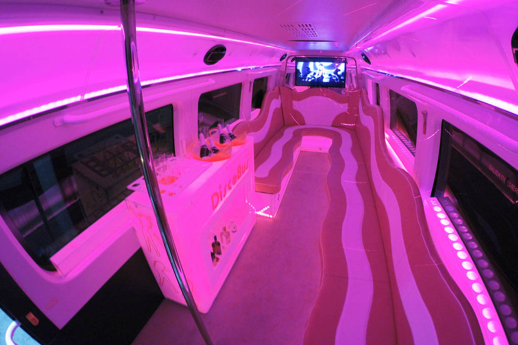 Discobus | Flota | Travel Road Madrid Bus Company- Alquila tu disco bus ...